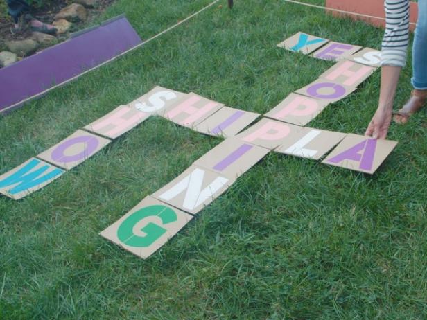 Scrabble-Inspired Lawn Game Video | HGTV
