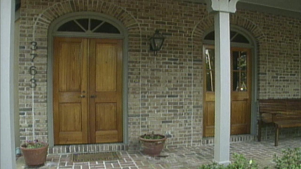 Exterior Brick Applications Video | HGTV